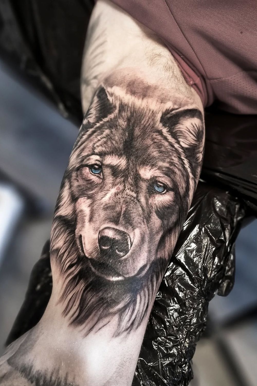 28 Striking Bicep Tattoo Men Designs To Showcase Your Style