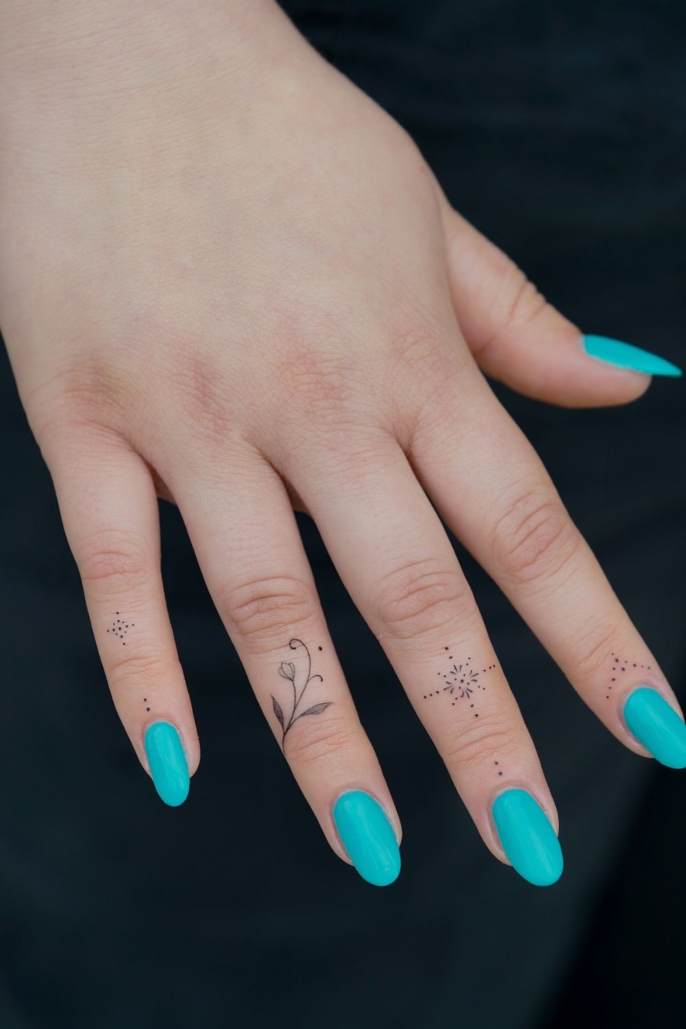 39 Finger Tattoos For Women: Meaningful Art For Every Personality