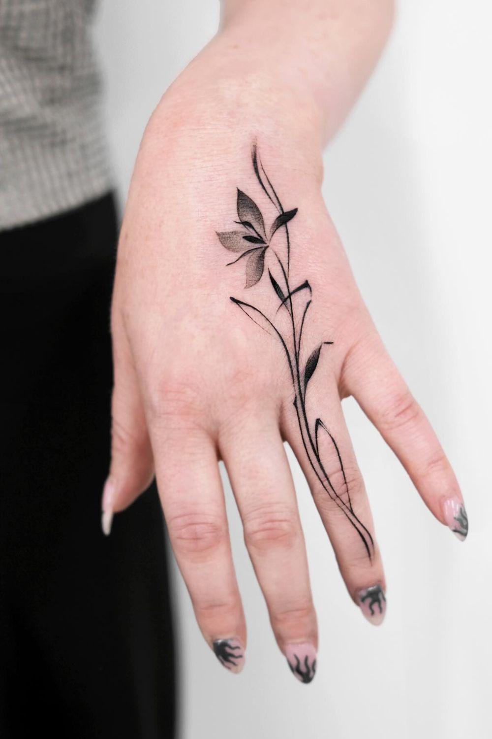 39 Finger Tattoos For Women: Meaningful Art For Every Personality