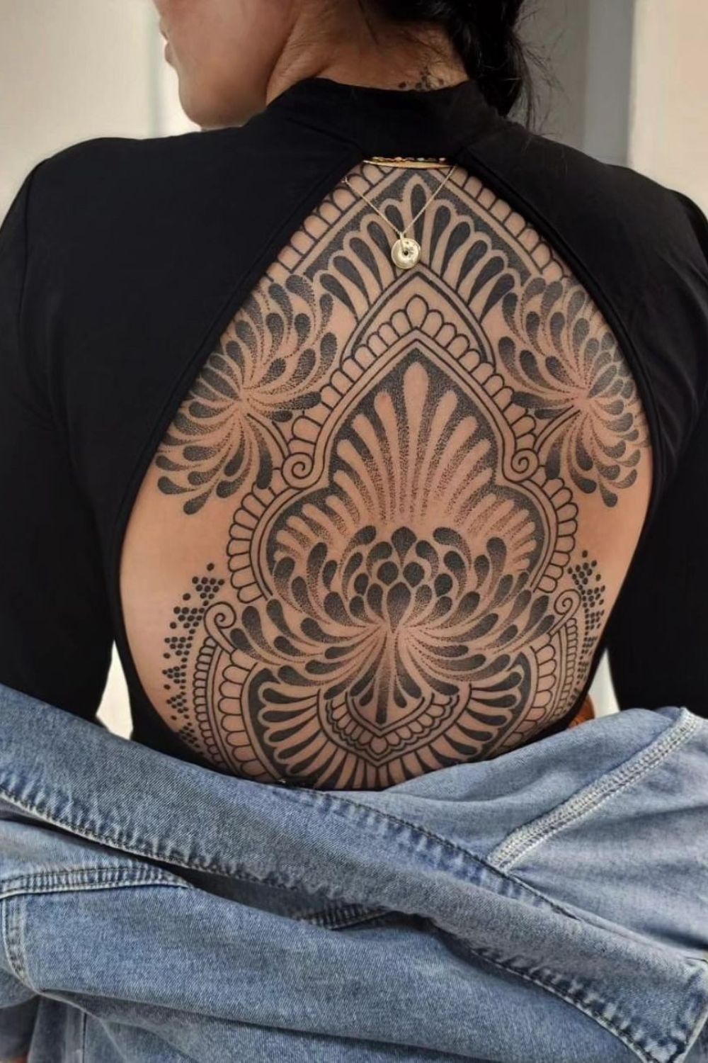 37 Women’s Back Tattoos: Stunning Designs That Tell A Story