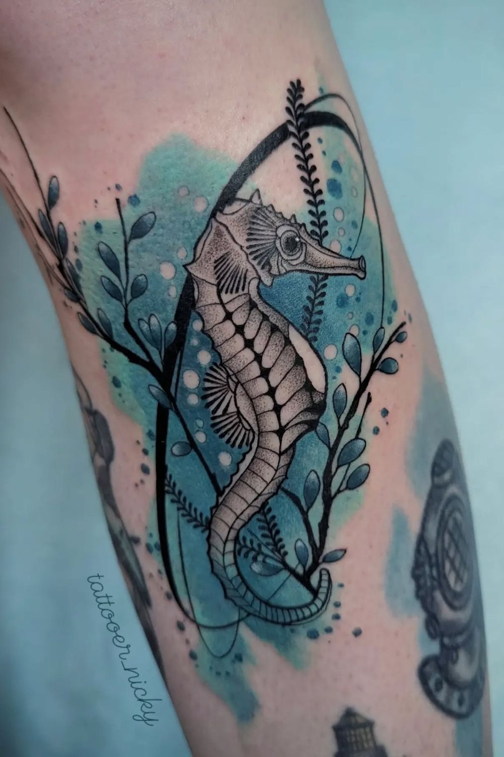 30 Stunning Sea Life Tattoos For Women