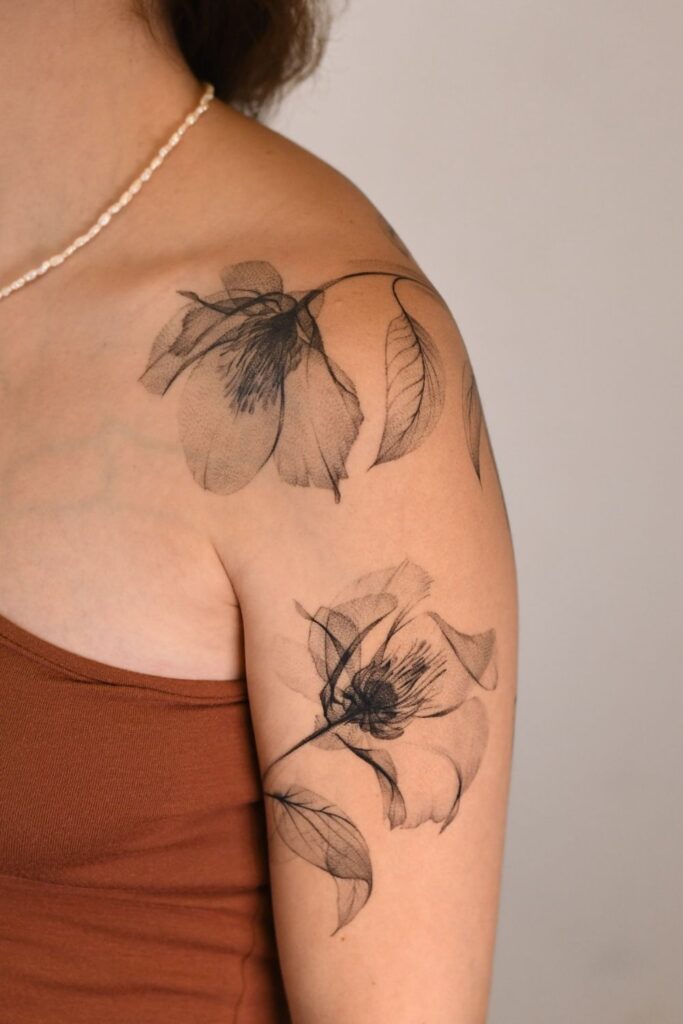 29 Flower Shoulder Tattoo Ideas That Celebrate Your Strength