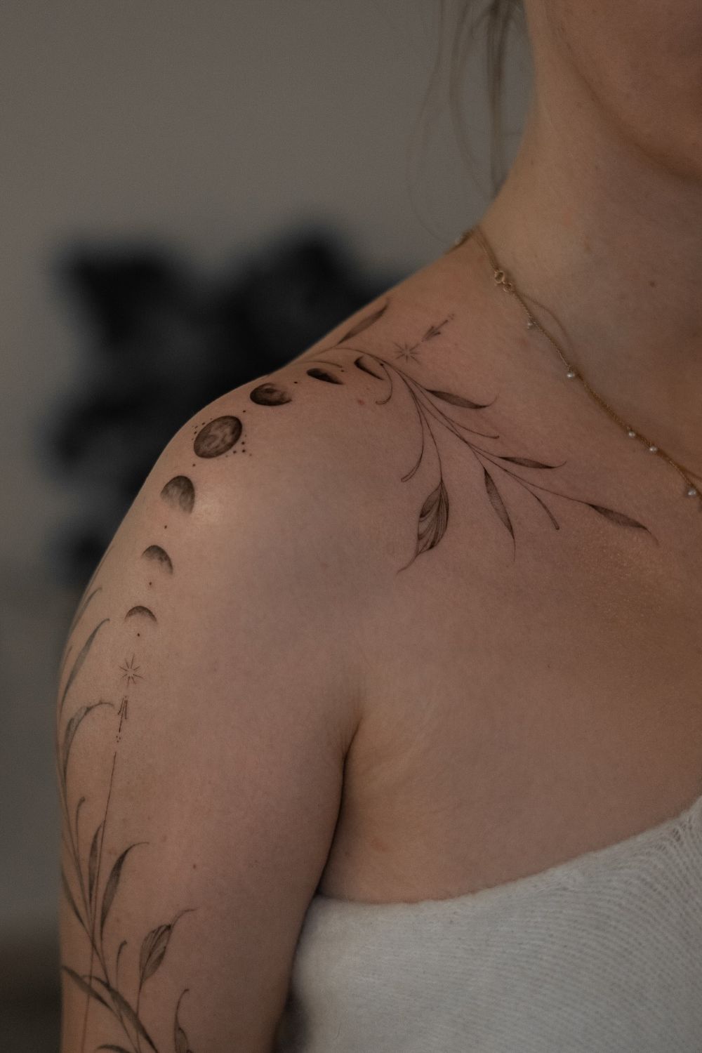 30 Shoulder Tattoo Ideas That Are Beautiful, Bold, And Meaningful