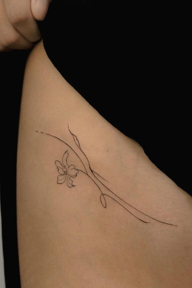 22 Dainty Hip Tattoos Women Will Instantly Fall In Love With