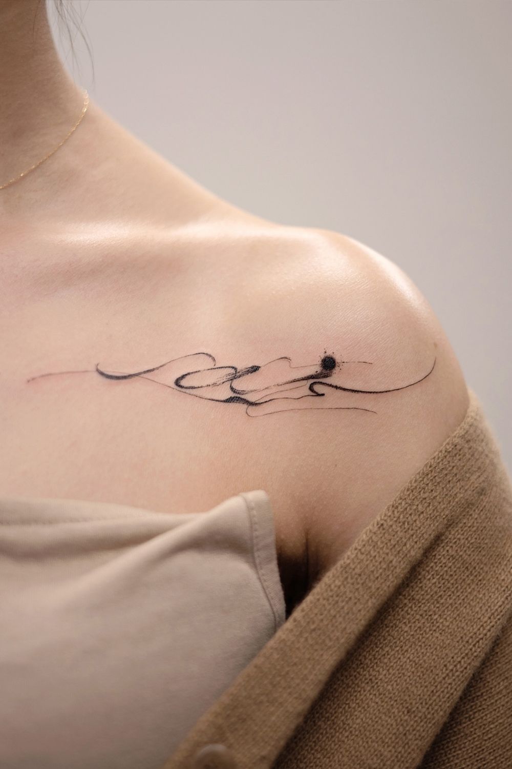 25 Simple Wave Tattoo Ideas