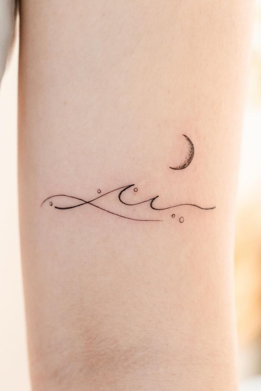 25 Simple Wave Tattoo Ideas