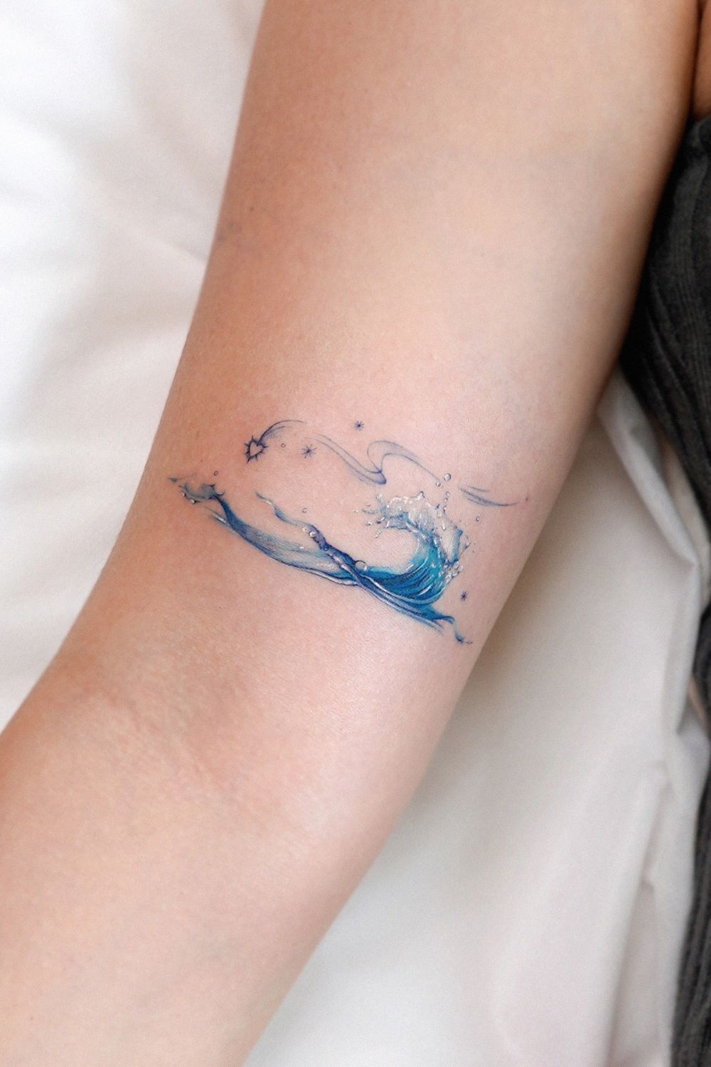 25 Simple Wave Tattoo Ideas