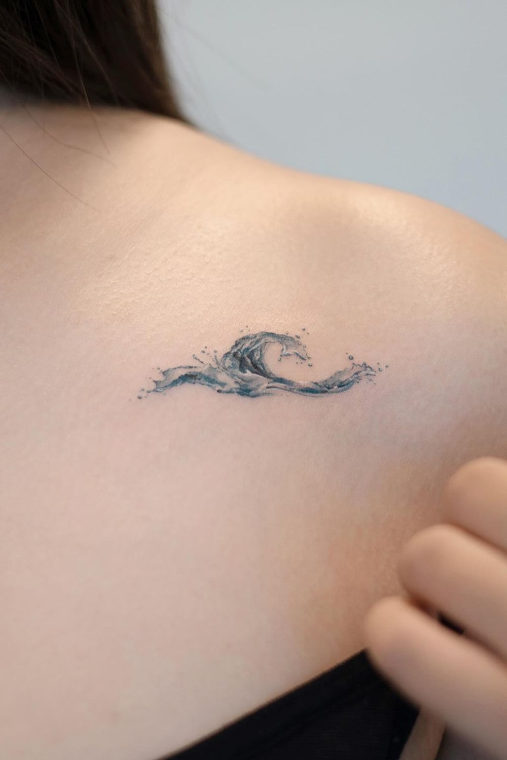 25 Simple Wave Tattoo Ideas