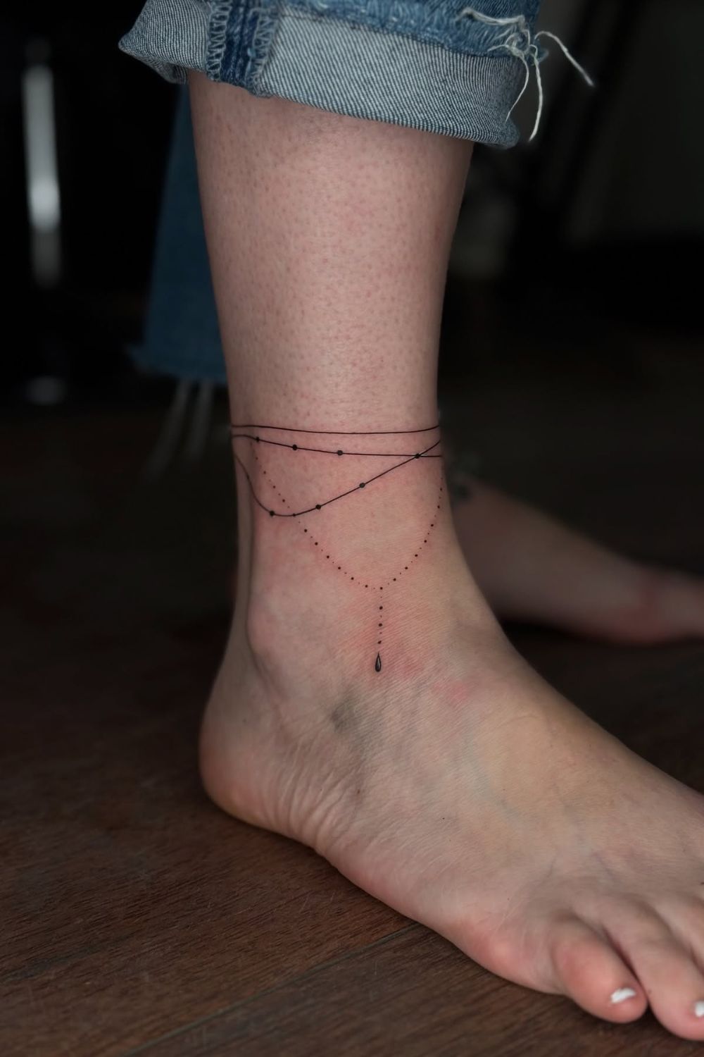 23 Chic And Feminine Ankle Tattoos For Women