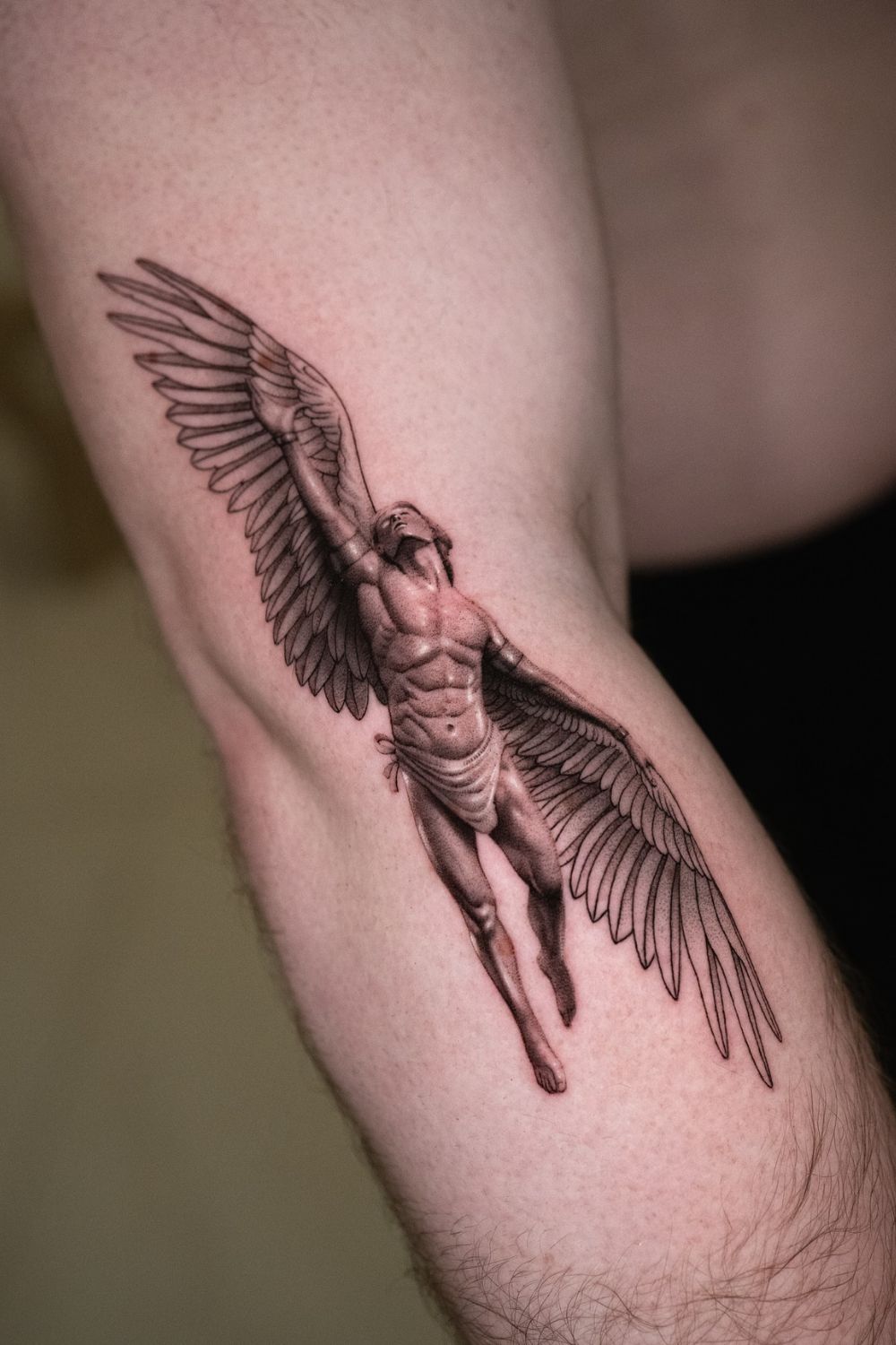 16 Small Tattoos For Men That Speak Volumes