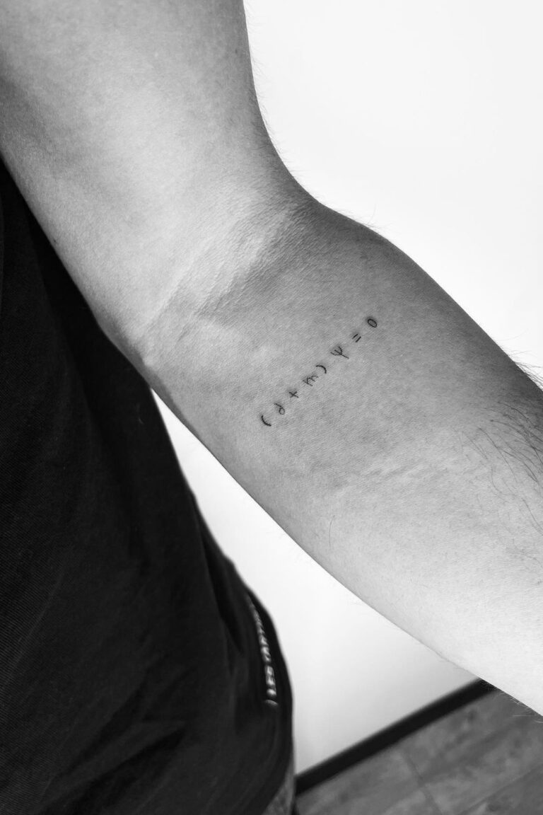 16 Small Tattoos For Men That Speak Volumes