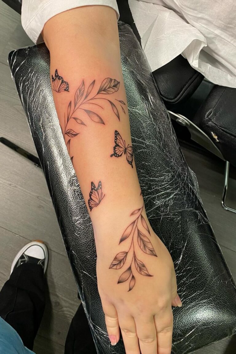 Discover 16 Wrap Around Wrist Tattoos For Women That Feel Like Jewelry