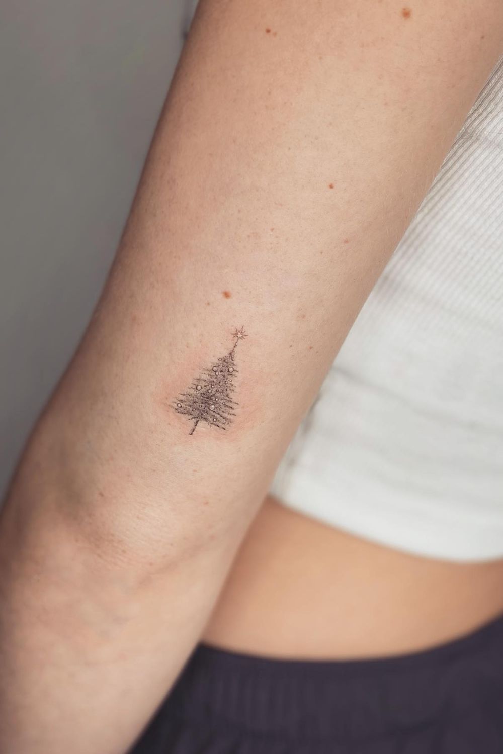 14 Christmas Tree Tattoo Designs Full Of Festive Charm
