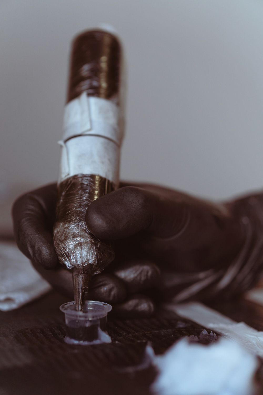 How To Use A Tattoo Machine: The Complete Beginner’s Guide