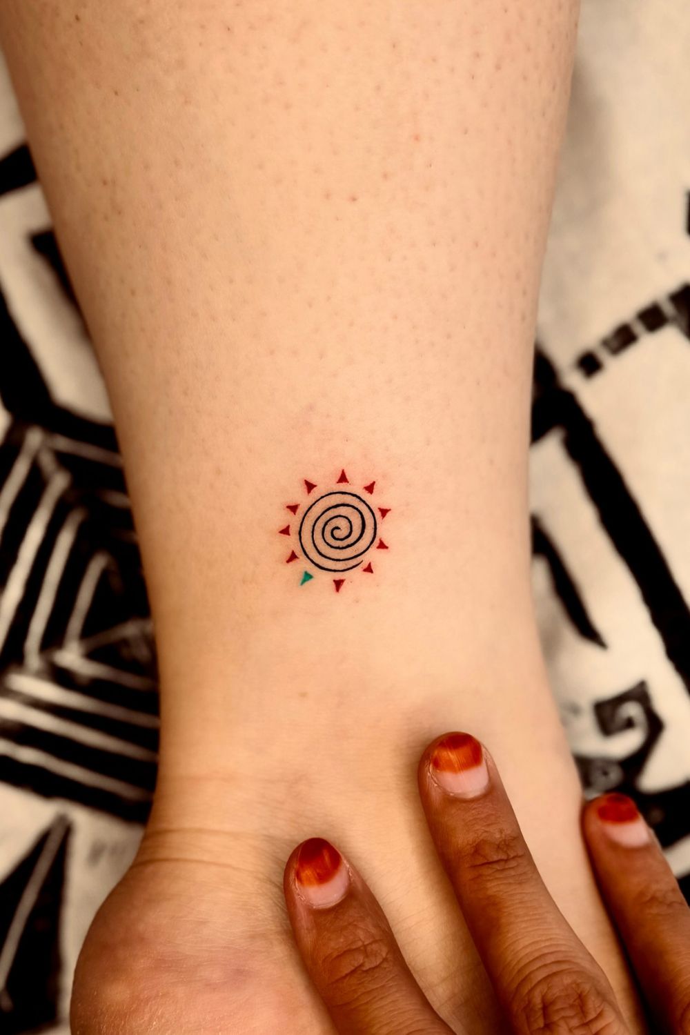 31 Small Meaningful Tattoos That Speak From The Heart