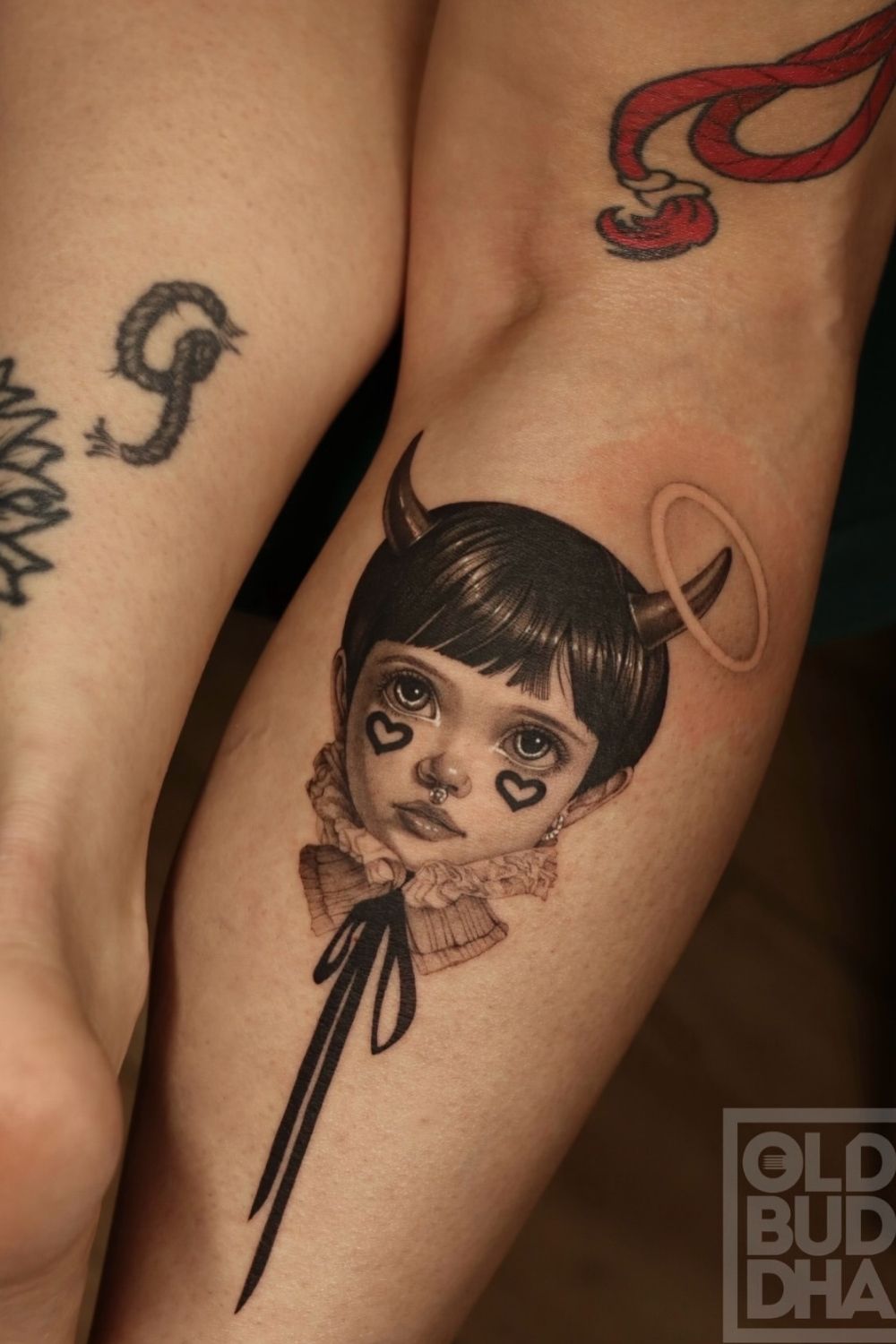 20 Goth Leg Tattoo Inspiration