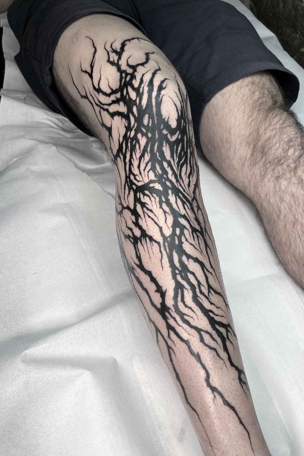 20 Goth Leg Tattoo Inspiration