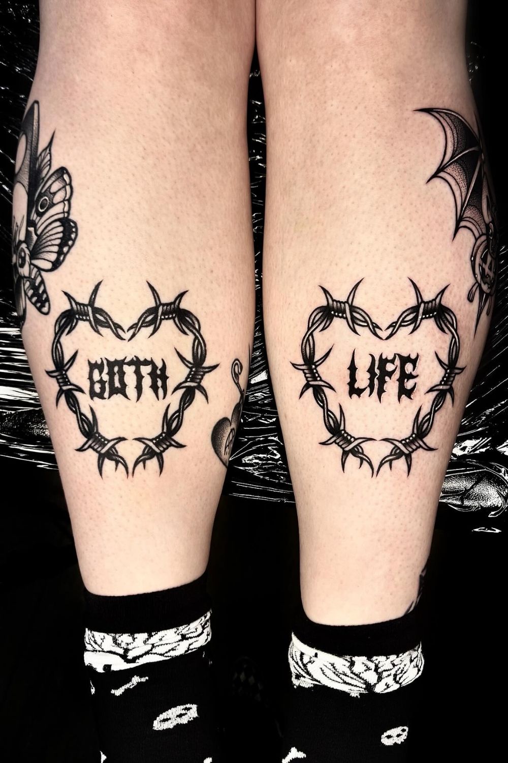 20 Goth Leg Tattoo Inspiration