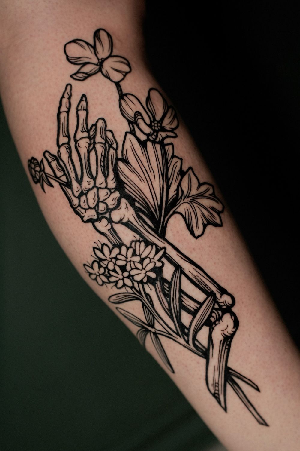 19 Stunning Gothic Floral Tattoo Designs To Inspire You