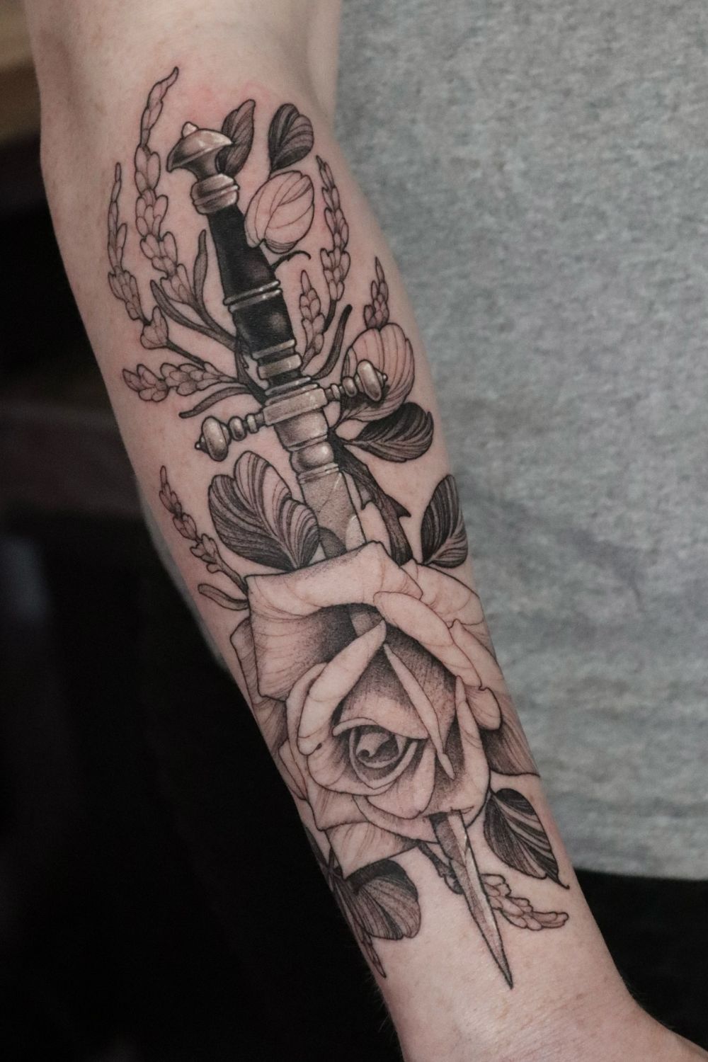 19 Stunning Gothic Floral Tattoo Designs To Inspire You