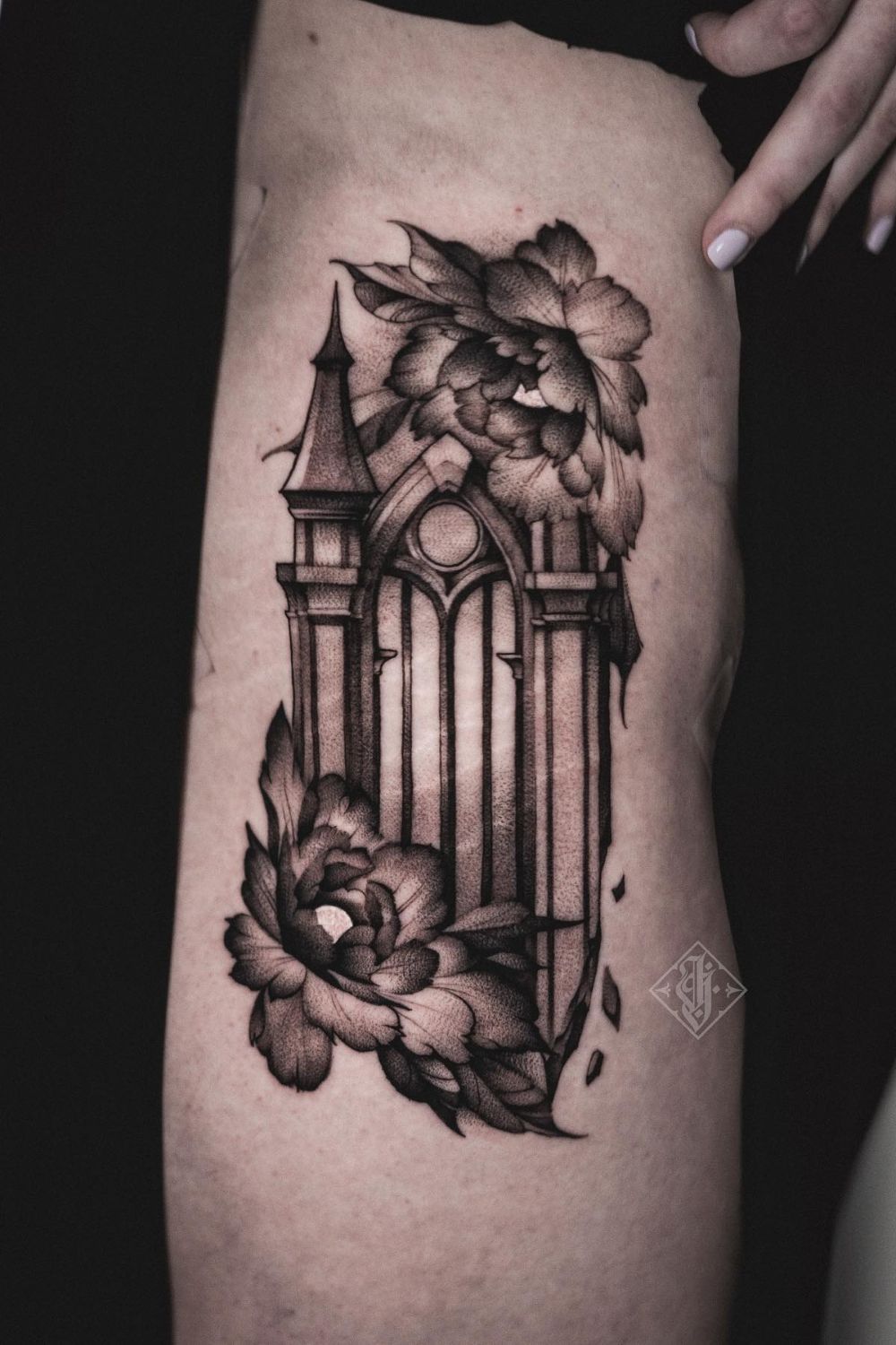 19 Stunning Gothic Floral Tattoo Designs To Inspire You