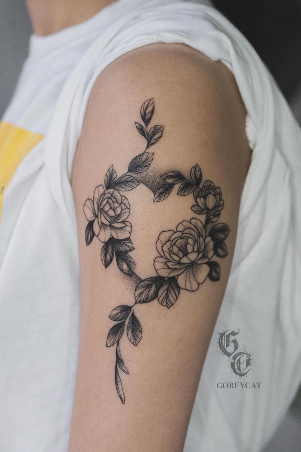 19 Stunning Gothic Floral Tattoo Designs To Inspire You